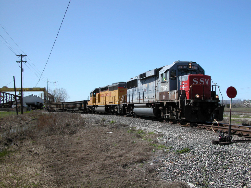 SSW 9708 5Mar2012 Setting out cars at CMC Southern Post